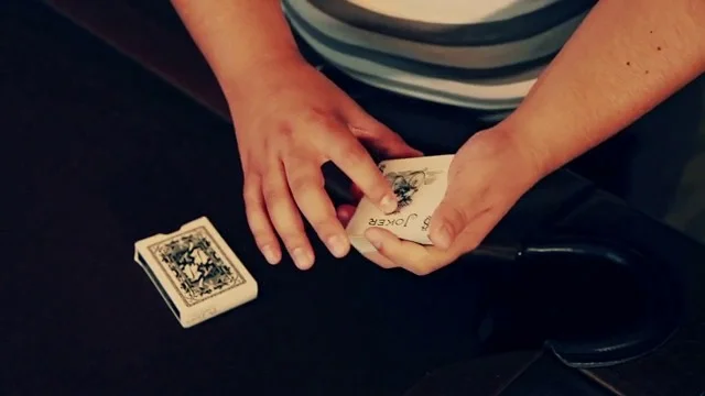 The Hole Thing by Chris Mayhew | theory11