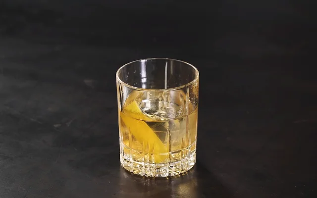 Watch Whisky Mac recipe - Cocktail Club