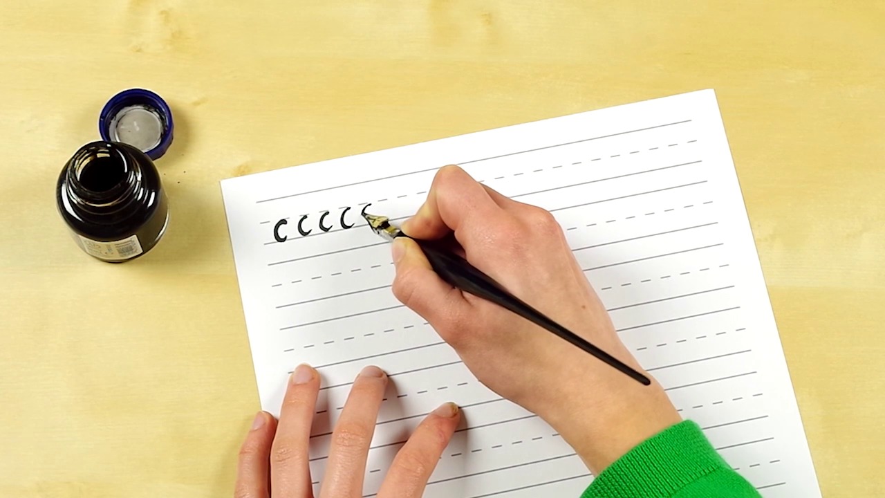 The Art of Calligraphy: Roundhand Script - The Curve Stroke