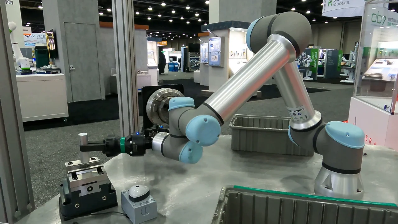 "Unstructured" machine tending boosts ROI | Apera AI