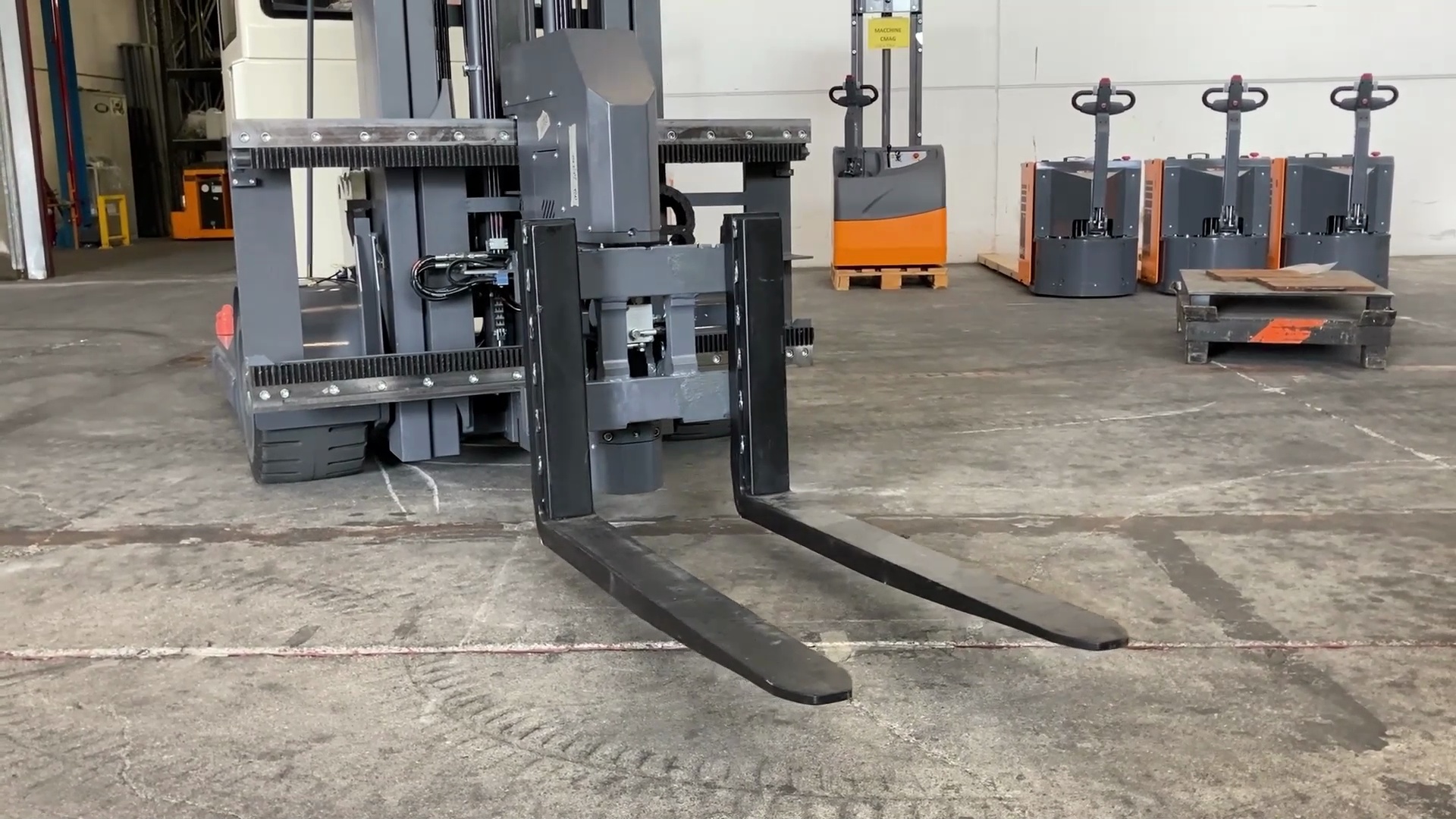 Tri-lateral truck - Roburtrucks