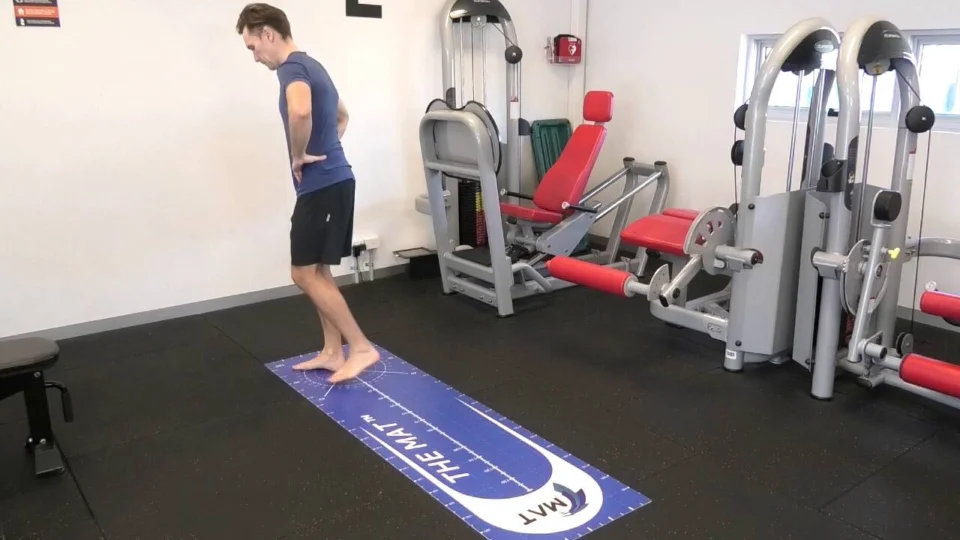 How to perform the SEBT (Star Excursion Balance Test).