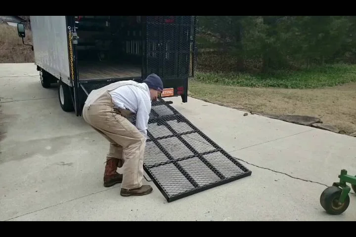 MR750 Manual Loading Ramp Demo-Shawn Davenport | Box Truck Ramps