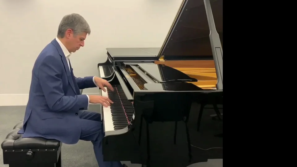 The Holiday Celebration with Rustem Hayroudinoff | The Oxford Club