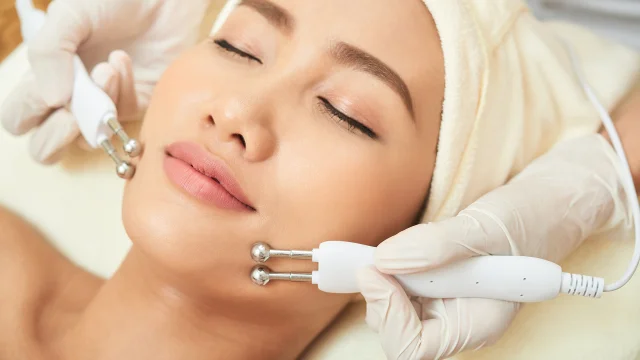 The Benefits of Microcurrent Facial Routines