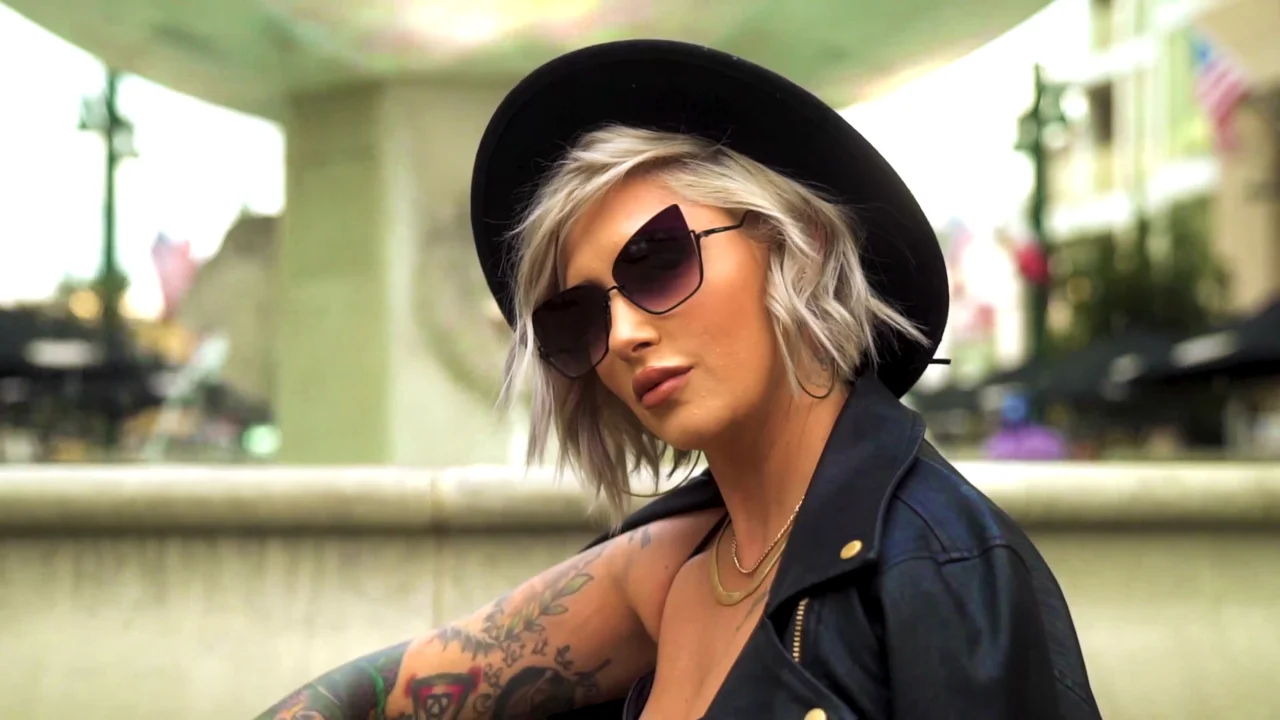 Vixen Rose Gold Cat.Eye Sunglasses – TopFoxx Vixen Rose Gold Cat.Eye Sunglasses – TopFoxx